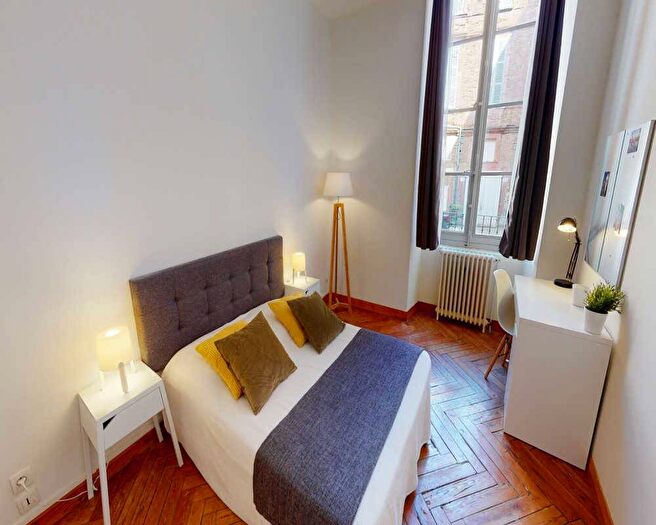 Appartement à louer - Capitole, Toulouse - 5 pièces - 8 chambres
