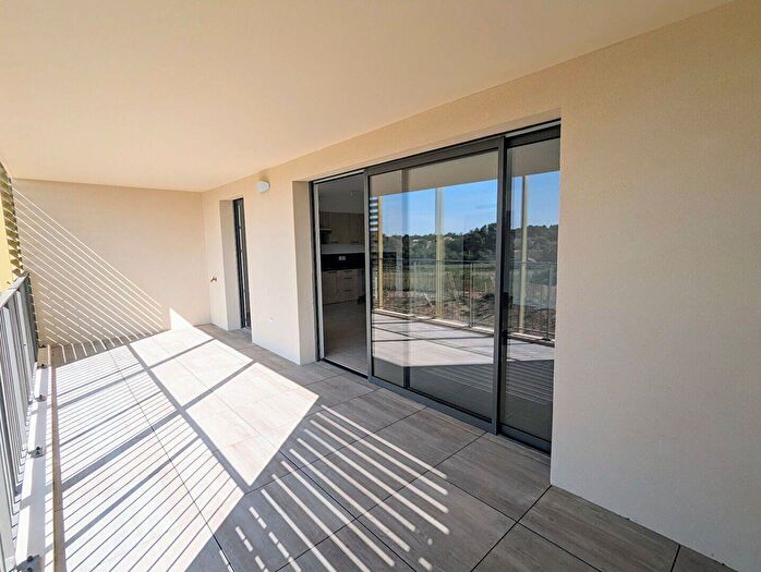 Saint-Cannat : Appartement 3 pièces à louer