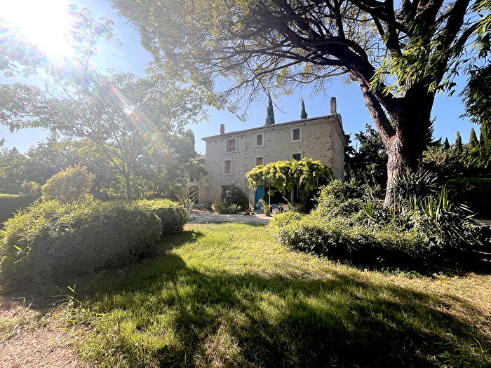 Saint-Hippolyte-le-Graveyron : Maison 18 pièces à vendre