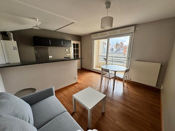 Appartement à louer - Orléans, Bannier, République - 2 pièces - 1 chambre