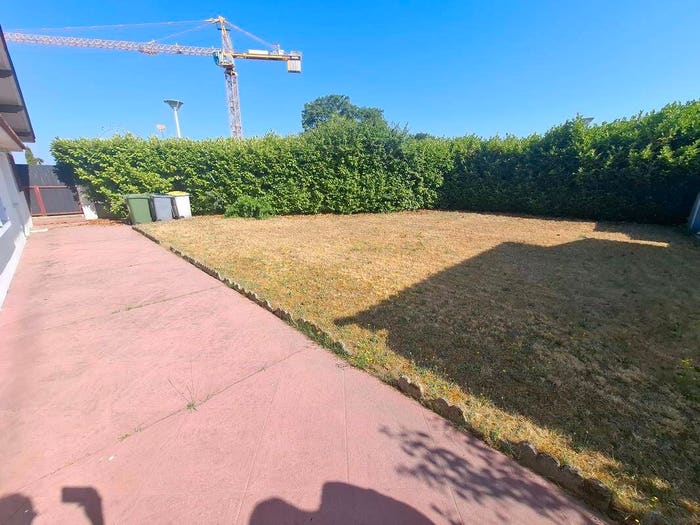 Appartement 5 pièces à Ouest-Centre Ville, Saint-Pierre-du-Mont, à louer
