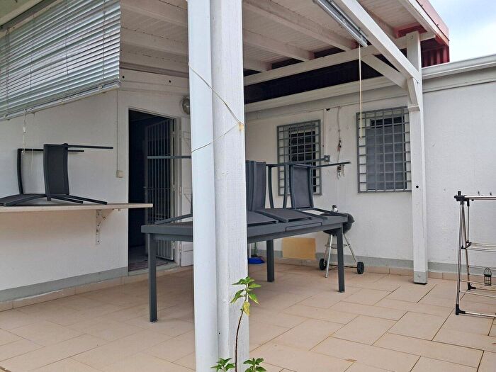 Appartement à louer - Baie-Mahault - 2 pièces - 1 chambre