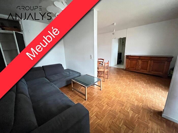 Appartement à louer - Croix Luizet, Villeurbanne - 4 pièces - 3 chambres