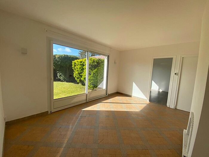 Maison à louer - Courseulles-sur-Mer - 4 pièces - 2 chambres