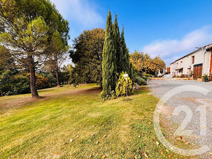 Maison à vendre - Saint-Julien-de-Briola - 9 pièces - 6 chambres