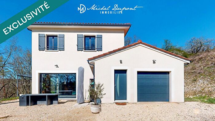 Maison à vendre - Le Bugue - 8 pièces - 6 chambres