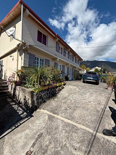 Cilaos : Maison 9 pièces à vendre