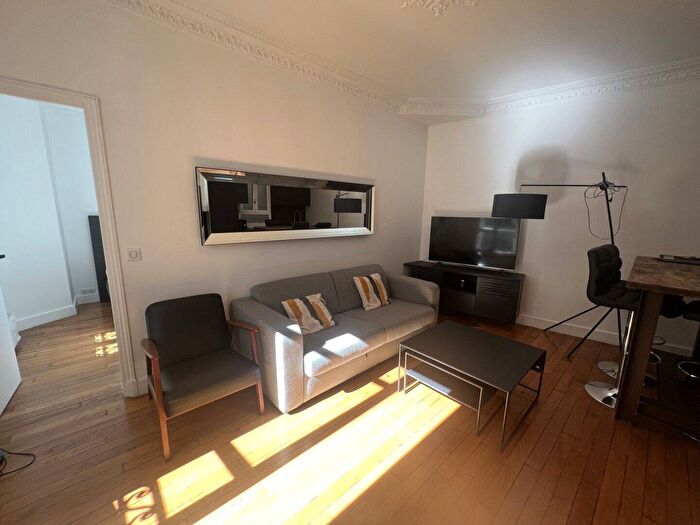 Appartement à louer - Muette Nord, Paris ème arrondissement - 2 pièces - 1 chambre