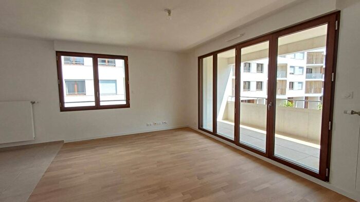 Croix Blanche, Châtenay-Malabry : Appartement 2 pièces à louer