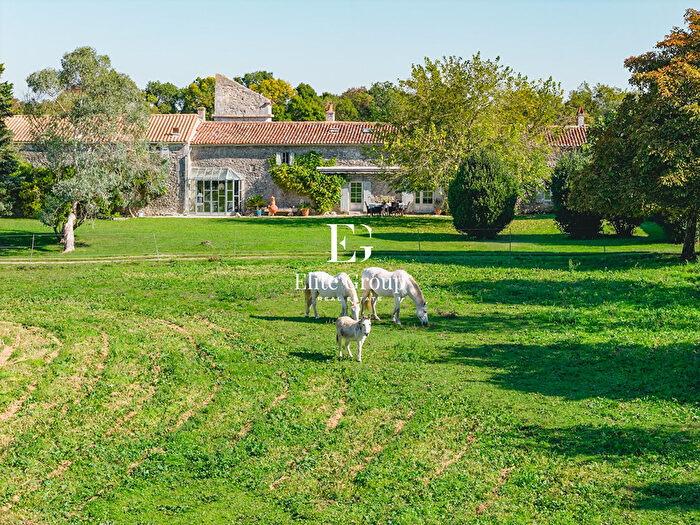 Maison à vendre - Soubise - 15 pièces - 10 chambres