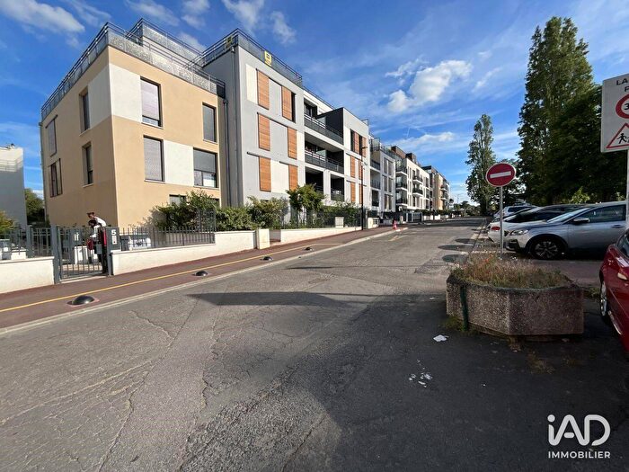 Le Vieux Verneuil, Verneuil-sur-Seine : Appartement 2 pièces à louer