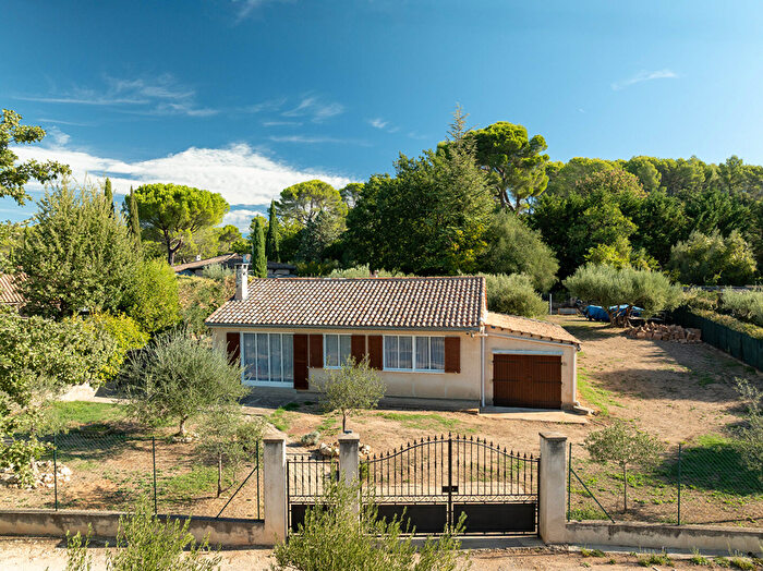 Saint-Antonin-du-Var - Maison 4 pièces à vendre