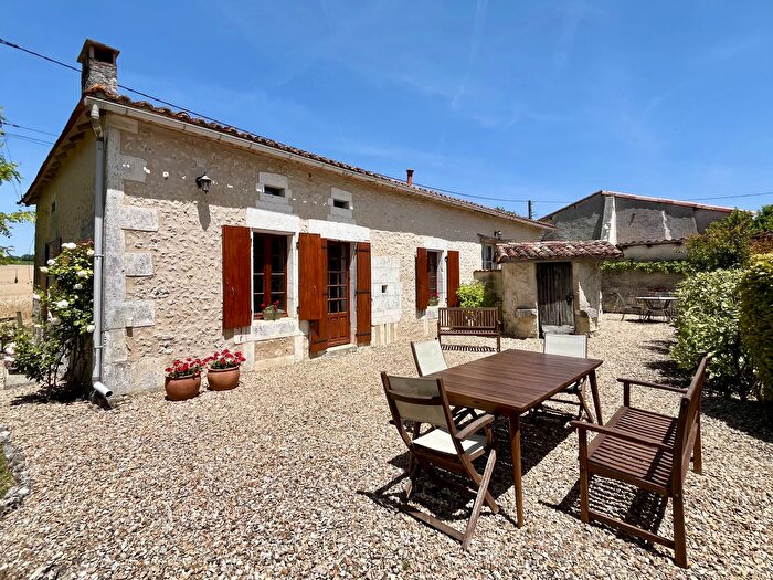 Maison 7 pièces à Palluaud, à vendre