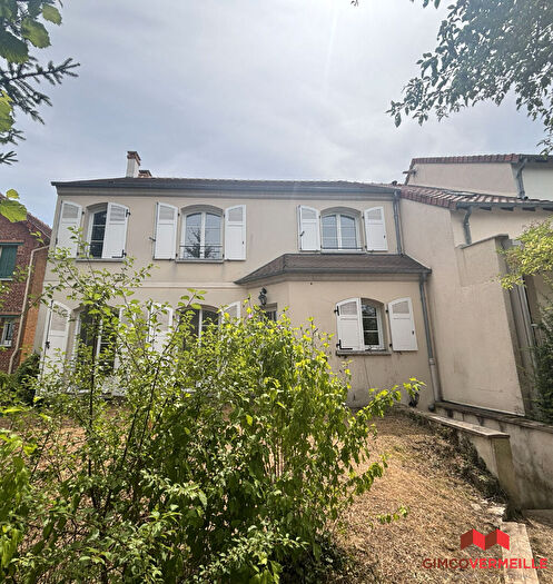 Maison 7 pièces à louer à Poissy, Les Capucines