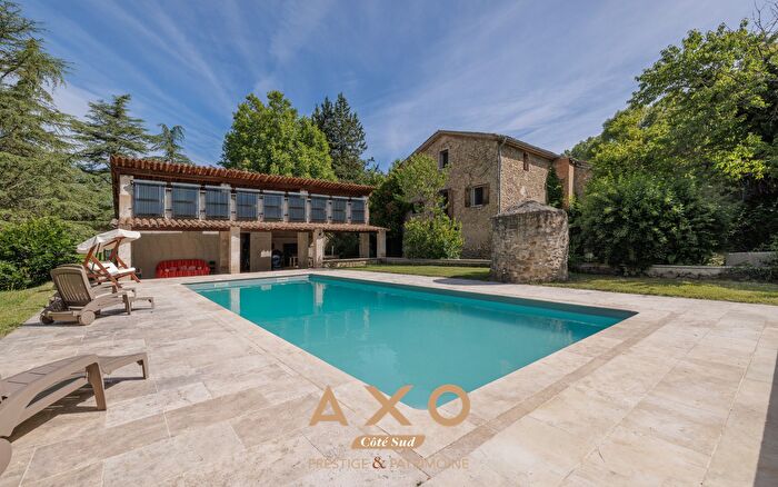 Maison 10 pièces à Lurs, à vendre