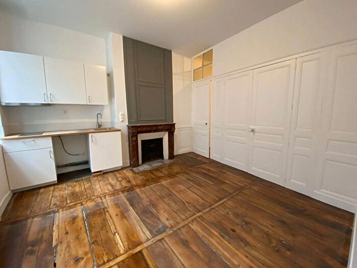 Centre-Hôtel de Ville, Limoges : Appartement 1 pièce à louer