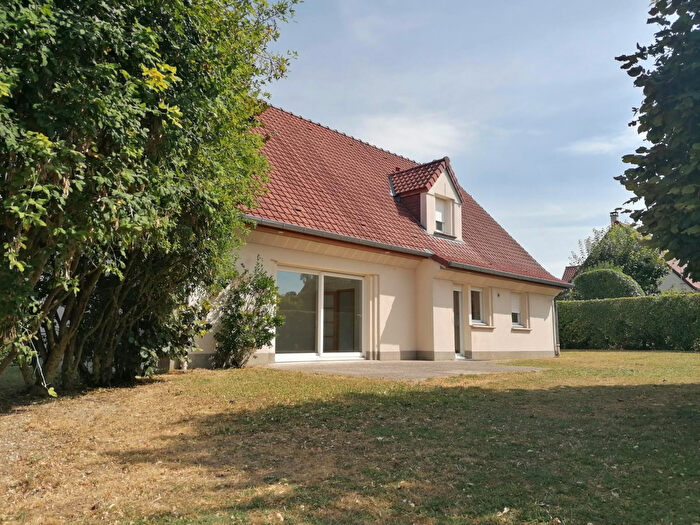 Maison à louer - Salouël - 6 pièces - 5 chambres