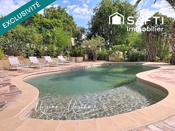 Maison à vendre - Fréjus, Saint-Aygulf - 5 pièces - 3 chambres