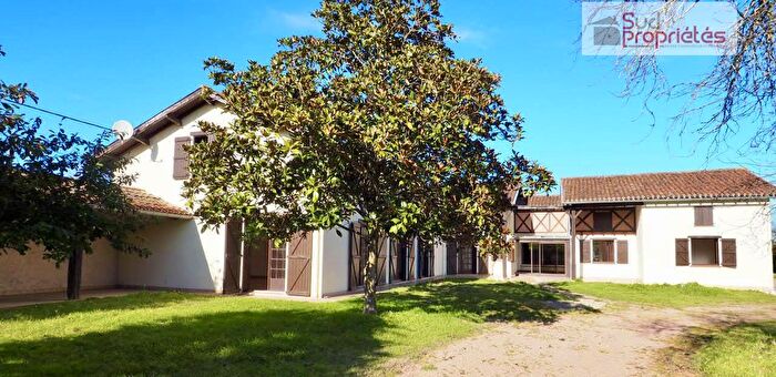 Maison à vendre - Boulogne-sur-Gesse - 7 pièces - 5 chambres