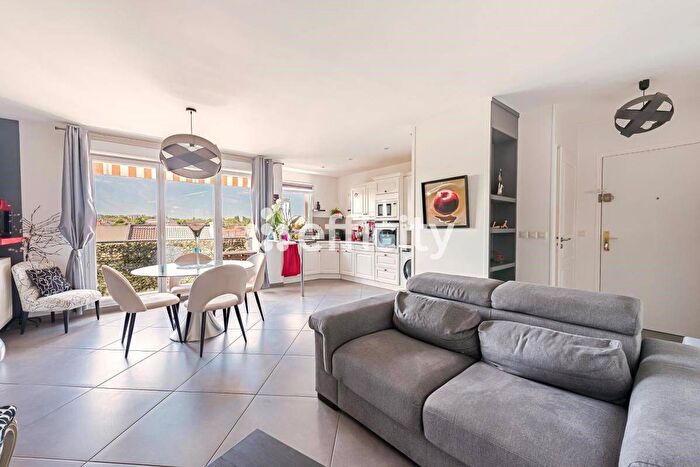 Gare, Villeneuve-le-Roi - Appartement 4 pièces à louer