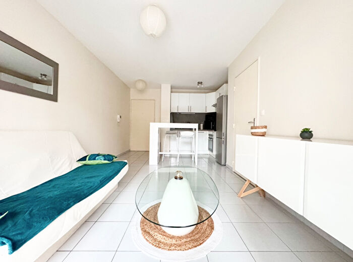 Appartement à louer - Nîmes, Serre Paradis - 2 pièces - 1 chambre