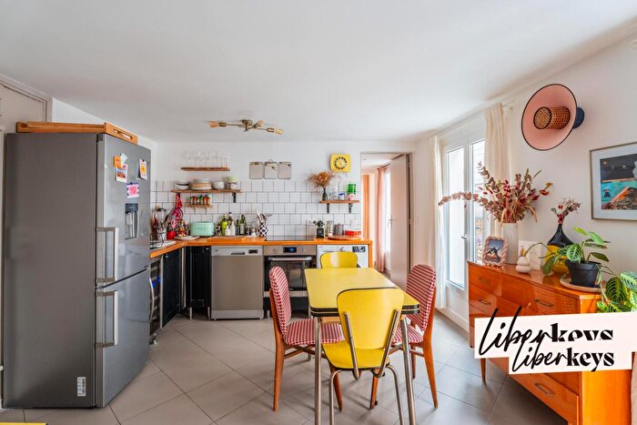 Appartement à vendre - Paris e , Porte Saint-Martin, Paradis - 3 pièces - 2 chambres