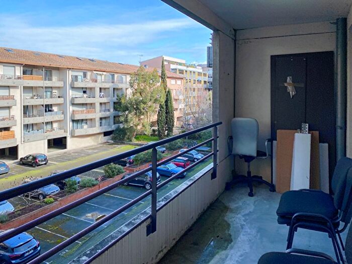 Maisons à vendre et appartements à louer - 1