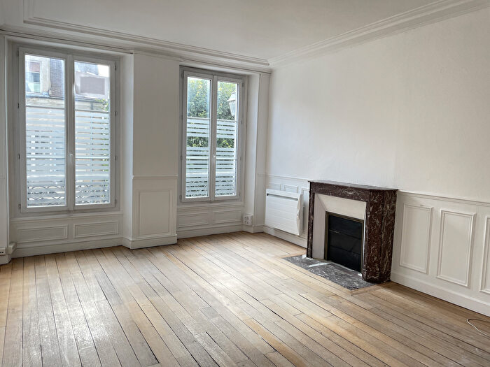 Pontoise, Centre-ville : Appartement 10 pièces à vendre