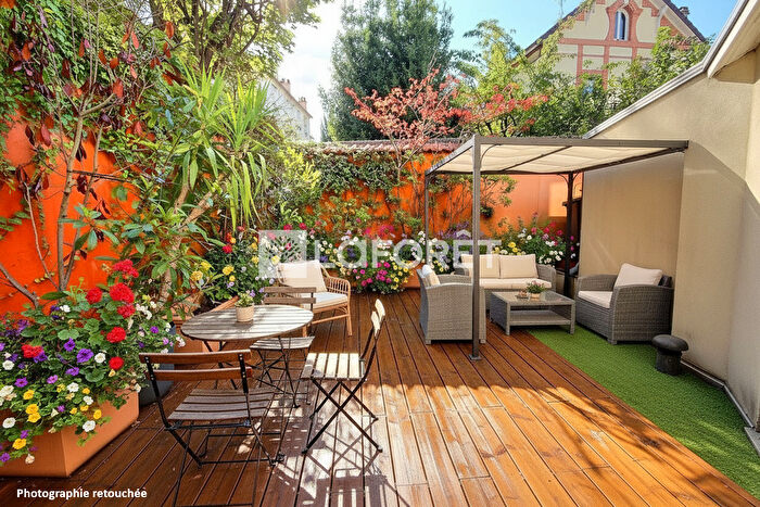 Maison à vendre - Courbevoie, Faubourg de lArche - 7 pièces - 5 chambres