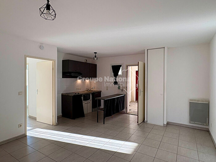 Appartement à louer - Arles, Pont de Crau, Moulès - 2 pièces - 1 chambre