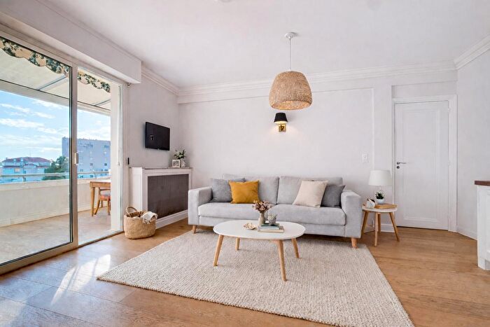 Appartement à vendre - Cannes, Pointe Croisette - 3 pièces - 2 chambres