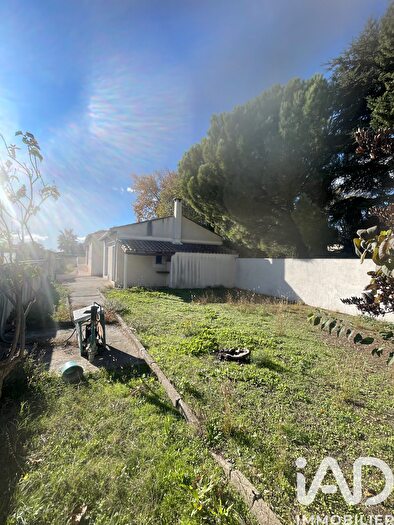 Maison à vendre - Milhaud - 4 pièces - 3 chambres