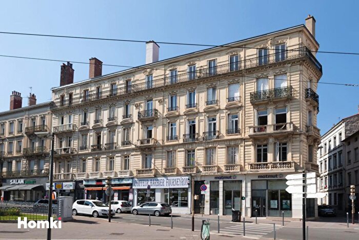 Appartement 2 pièces à Saint-Étienne, Crêt de Roc, à vendre
