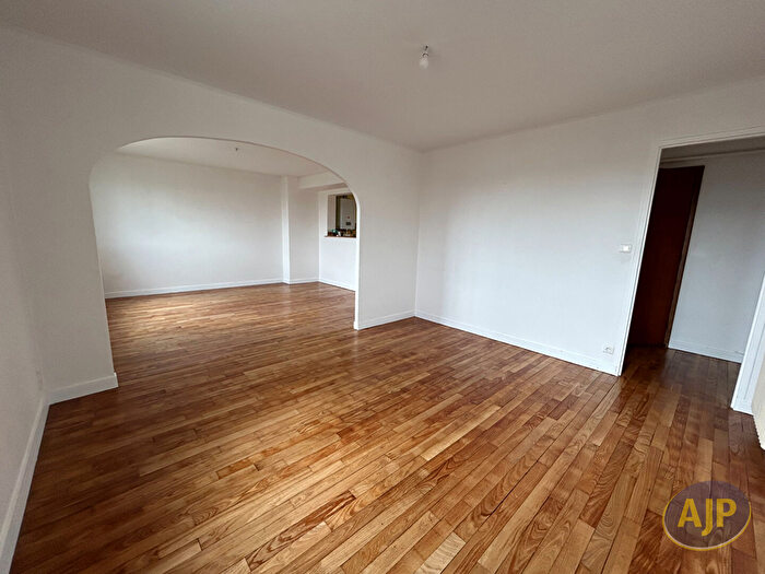 Appartement 3 pièces à louer - Quartiers Sud-Est, Francisco Ferrer