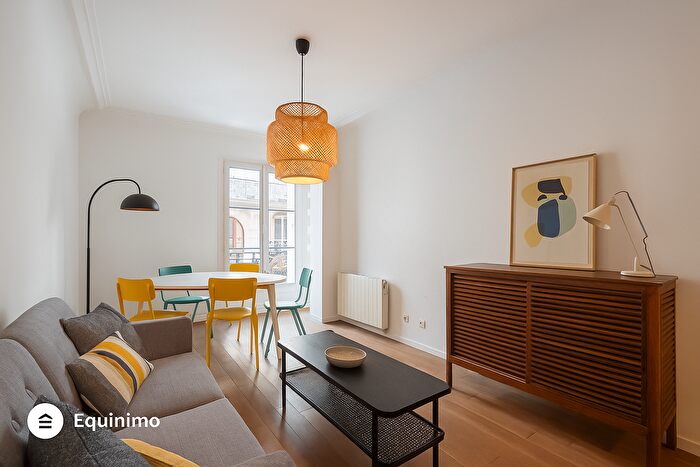 Appartement à vendre - Paris e , Grandes Carrières, Clichy - 2 pièces - 1 chambre