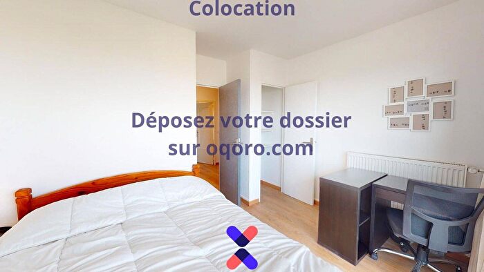 Appartement à louer - Les Minguettes-Charles Perrault, Vénissieux - 6 pièces - 5 chambres