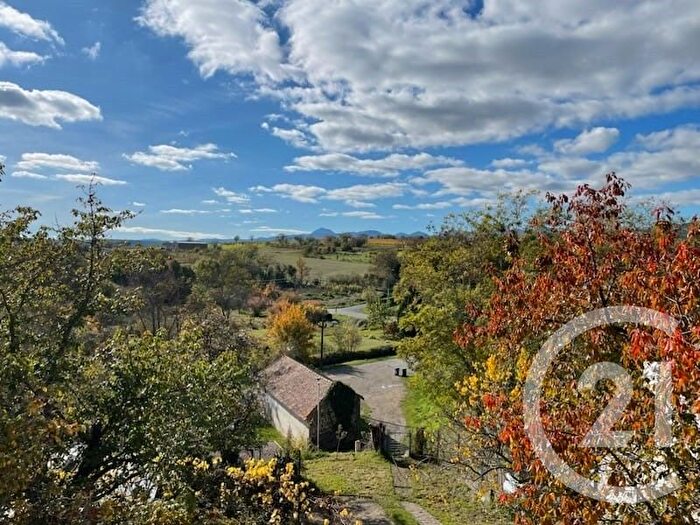 Maison à vendre - Saint-Bonnet-près-Riom - 6 pièces - 4 chambres