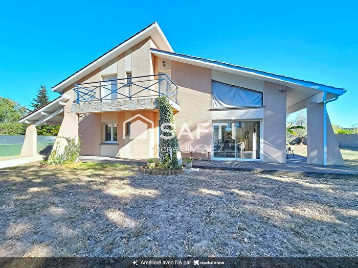 Maison 7 pièces à Sainte-Eulalie, à vendre