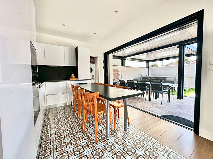 Maison à vendre - Arcachon, Aiguillon - 4 pièces - 3 chambres