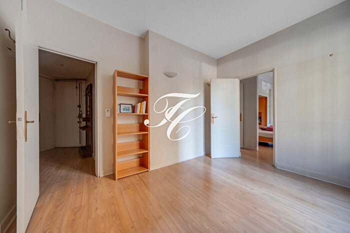 Appartement à vendre - Paris e , Porte de Saint-Cloud, Auteuil-Sud - 2 pièces - 1 chambre