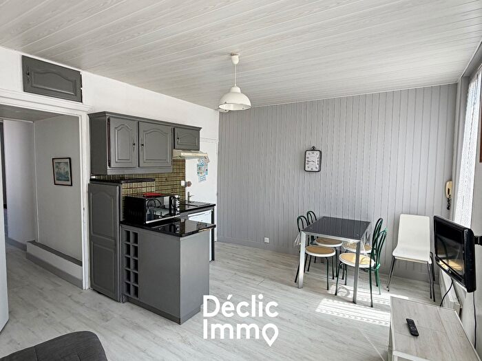 Appartement 2 pièces à La Rochelle, Centre-ville, Vieux-port, Marché, à vendre