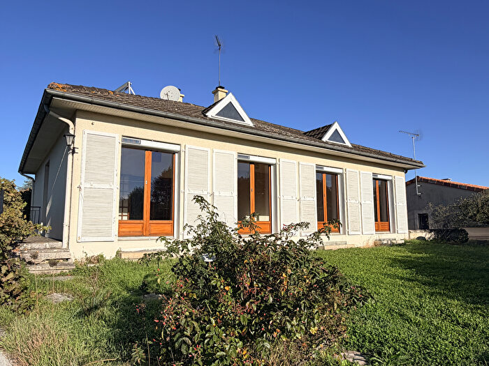 Maison à vendre - Chasseneuil-du-Poitou - 6 pièces - 3 chambres