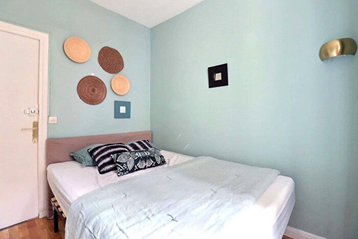 Appartement à louer - Hoche-Friedland, Paris ème arrondissement - 1 pièce