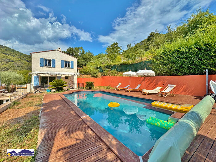 Maison 6 pièces à louer à La Roquette-sur-Var