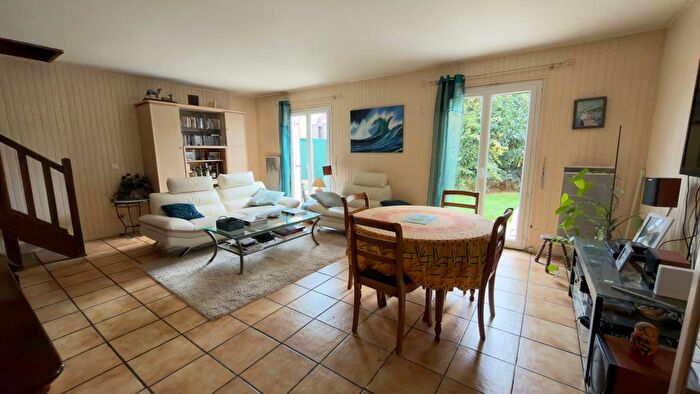 Maison à vendre - Neuilly-Plaisance, Rennouillères - 6 pièces - 5 chambres