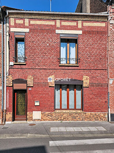 Maison à vendre - Chauny, Centre-ville, Chaussée, Brouage, Beauséjour - 5 pièces - 3 chambres