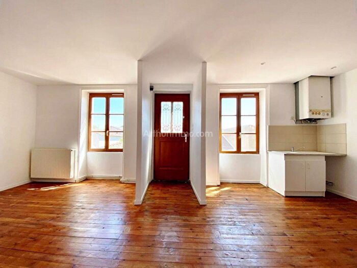 Appartement 3 pièces à Pouilly-les-Nonains, à louer