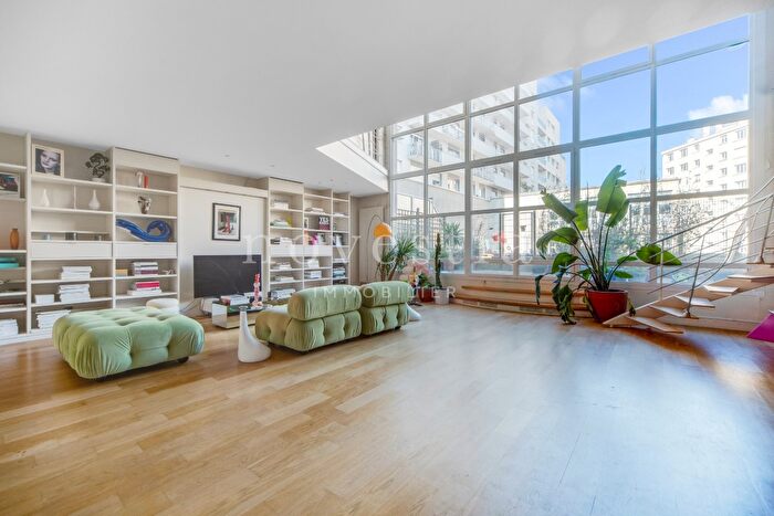 Appartement à vendre - Paris e , Buttes Chaumont, Laumière, Manin - 3 pièces - 2 chambres