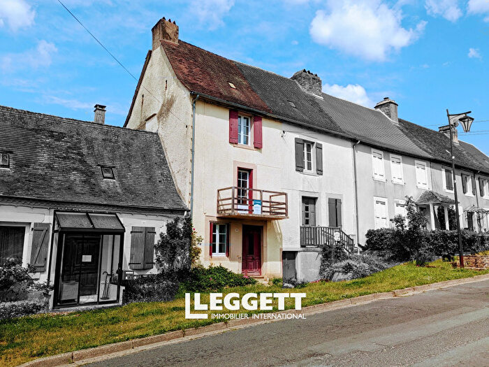 Maison à vendre - Jumilhac-le-Grand - 4 pièces - 3 chambres