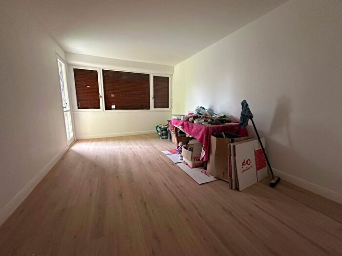 Appartement à vendre - Ris-Orangis, Moulin à Vent - 3 pièces - 2 chambres